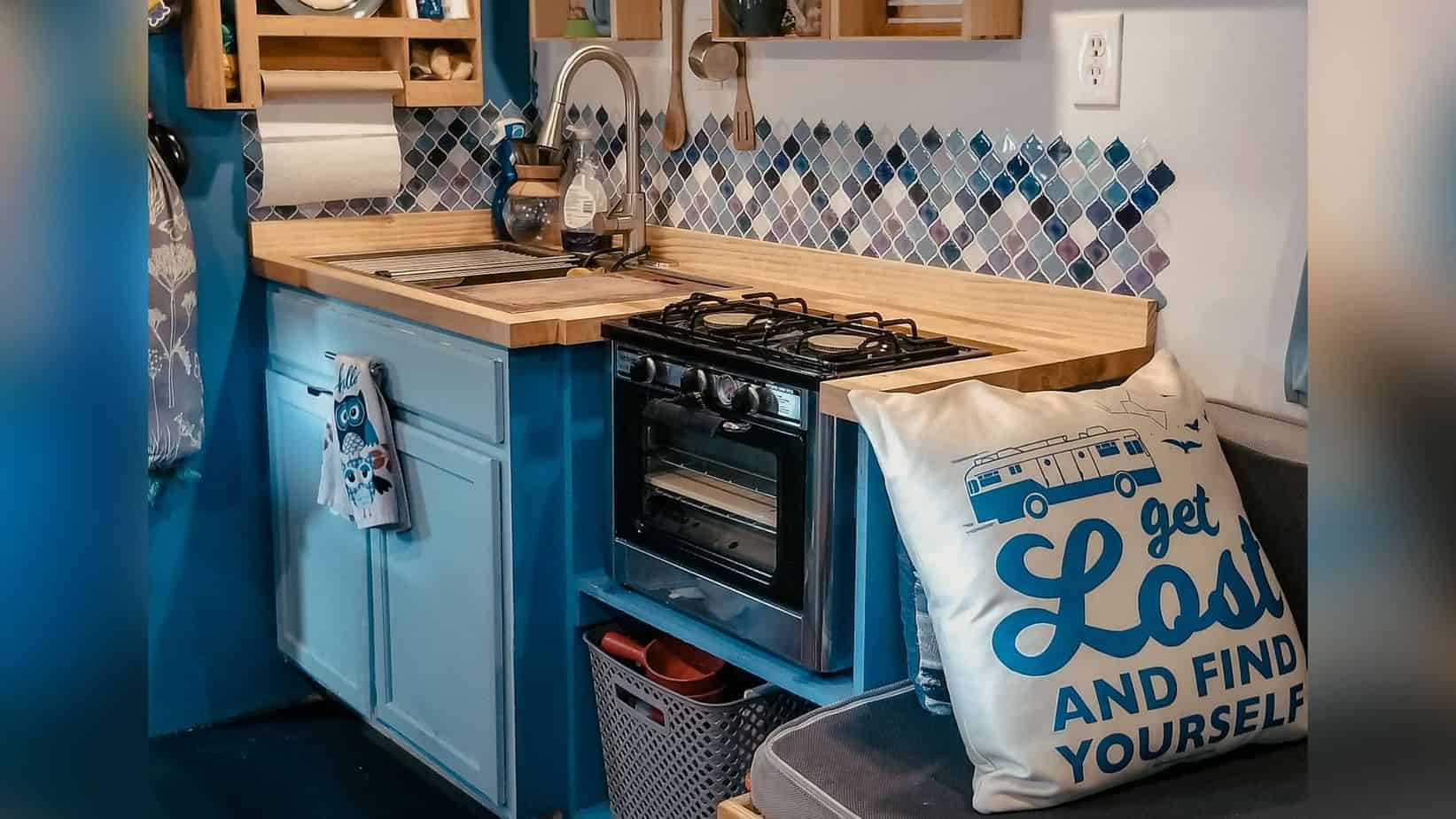 The Best Campervan Oven For Vanlife - Nomadic Tortoise